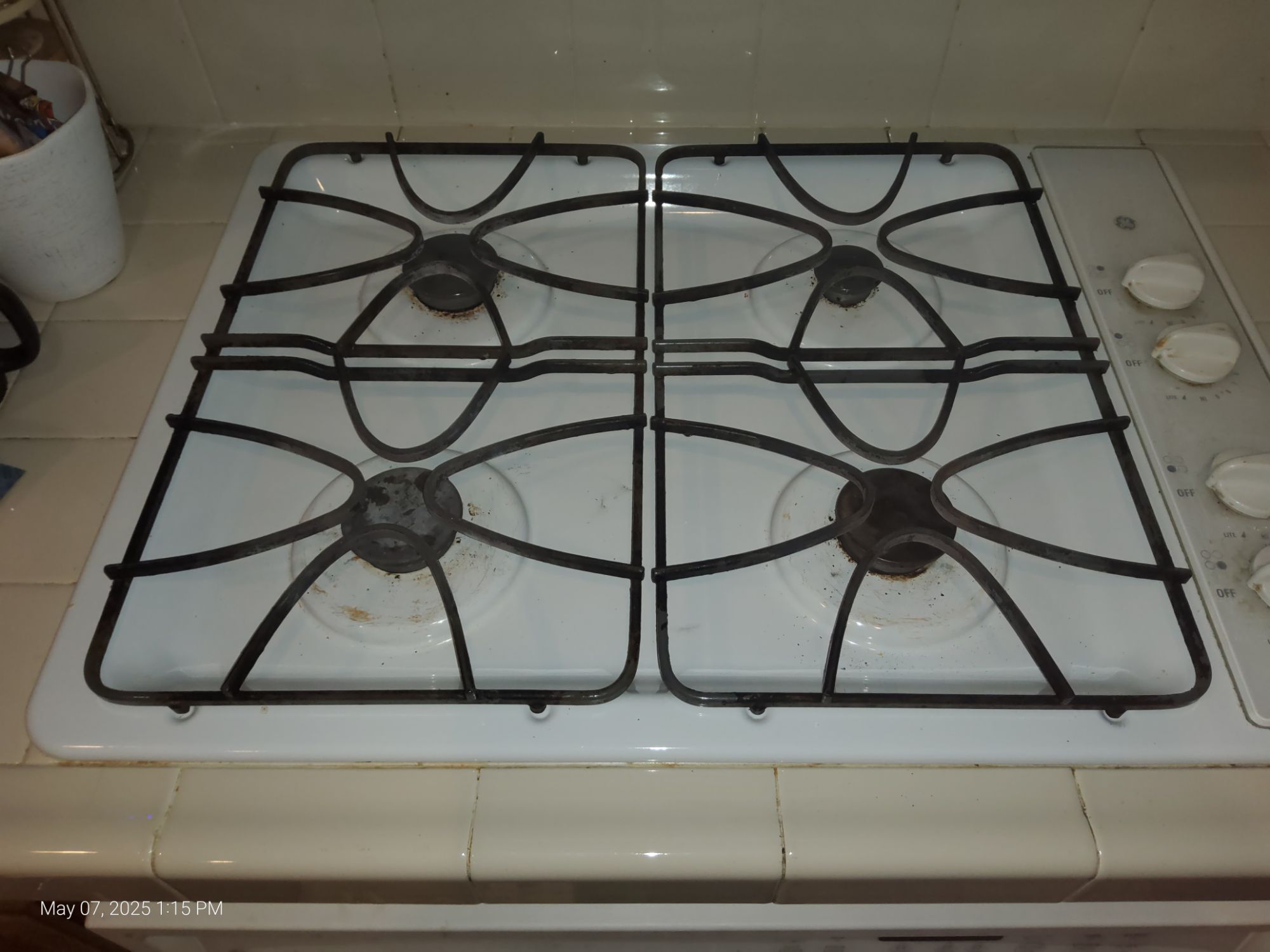 Gas Stove Produces Soot on Cookware: Poor Combustion or Misaligned ...
