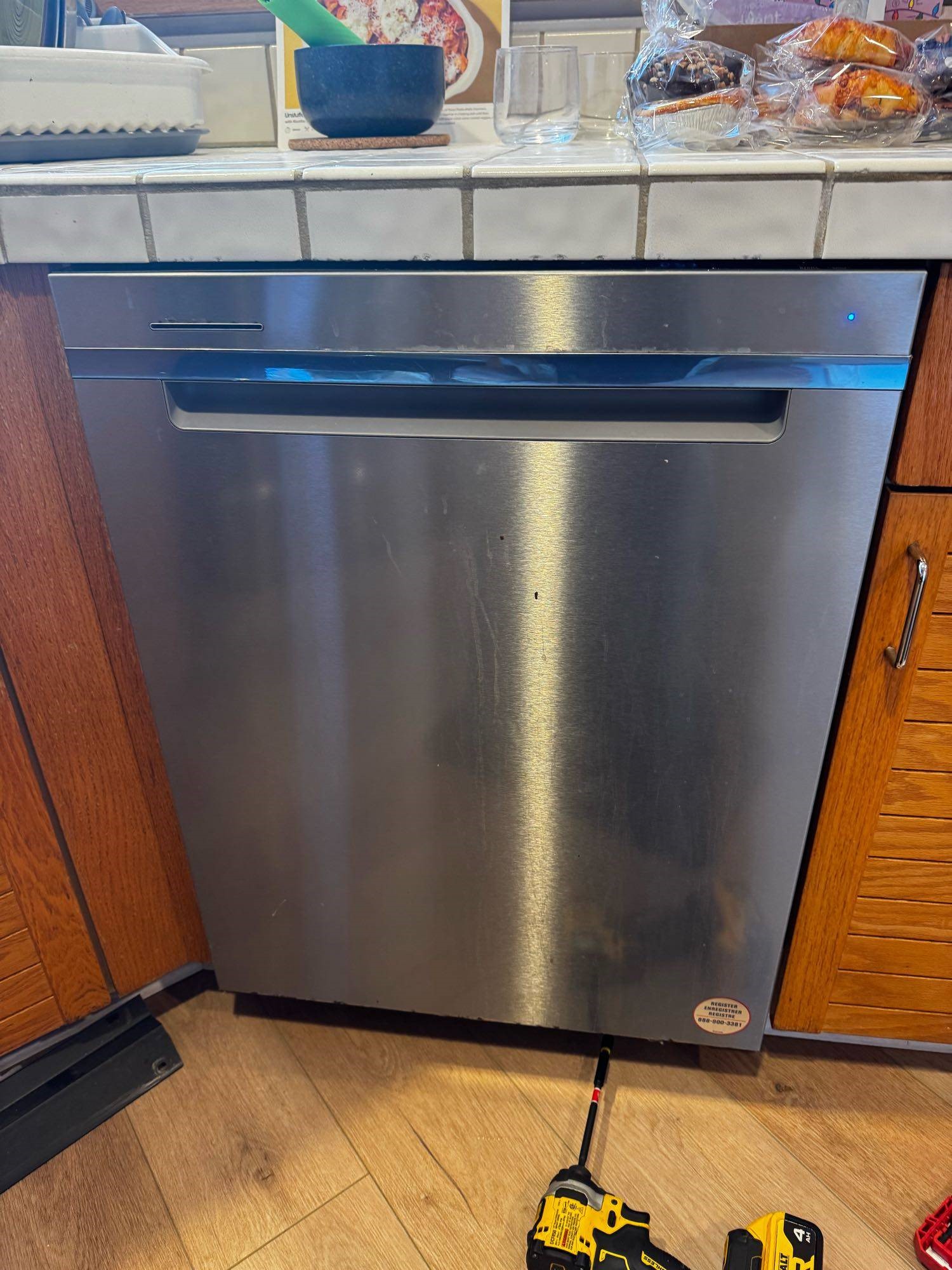 Your Dishwasher Finishes Without Errors, but Mineral Buildup ...